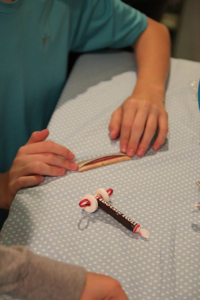 How to Make a Candy Airplane Craft – Tip Junkie