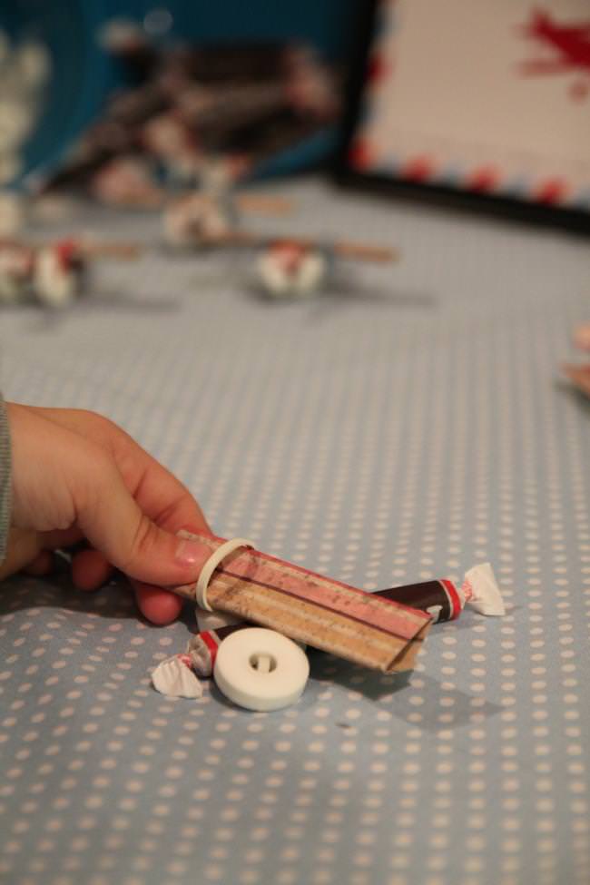 How to Make a Candy Airplane Craft | Tip Junkie