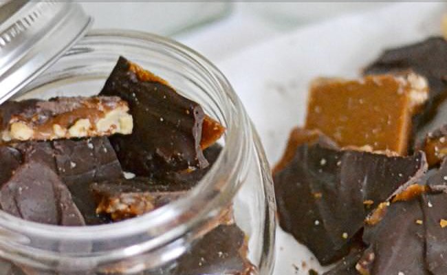 HOMEMADE TOFFEE CRUNCH – Tip Junkie