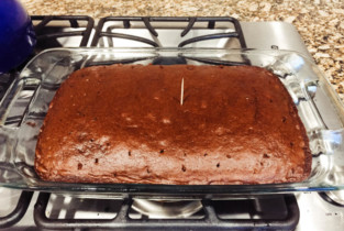 Skor Chocolate Cake Recipe {easiest ever!} – Tip Junkie