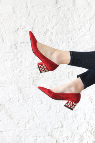 17 Easy DIY Shoes and Sandals to Make – Tip Junkie