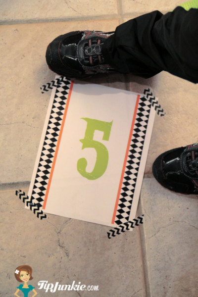 25 Halloween Carnival Booth Game Signs [free printable} – Tip Junkie