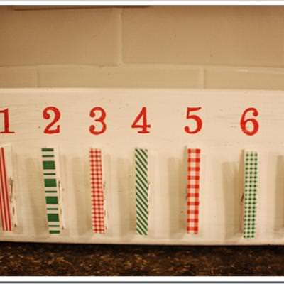 Clothespin Christmas Countdown Calendar {Christmas Countdown} – Tip Junkie