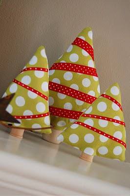 Fabric Christmas Trees {Tutorial} – Tip Junkie