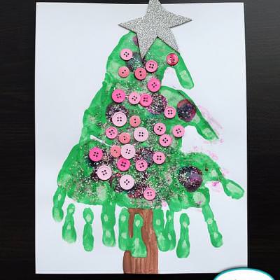 Handprint Christmas Tree {Christmas Crafts for Kids} – Tip Junkie