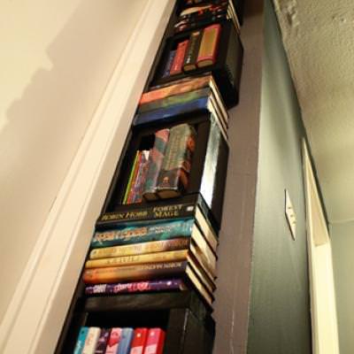 $10 Book Tower {bookshelf diy} – Tip Junkie