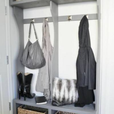 DIY Entryway Locker System {mudroom} – Tip Junkie