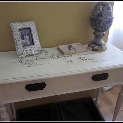 How to Paint a Graphic on a Table {diy furniture} – Tip Junkie