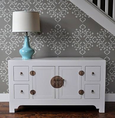 Painting a Console {how to paint furniture} – Tip Junkie