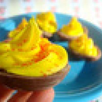 Cadbury Creme Deviled Eggs {Easter candy recipe} – Tip Junkie