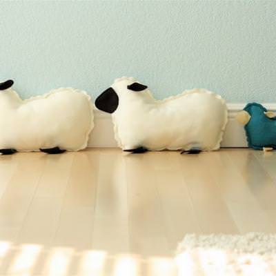 How to Sew Lamb Pillows {tutorial} – Tip Junkie