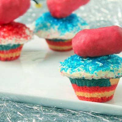 Pop Rocks Fireworks Cupcakes {4th of July} – Tip Junkie