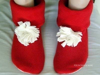 DIY Christmas Gift ~ Fleece Slipper Boots {sew} – Tip Junkie