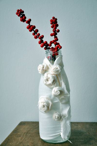 Fabric Flower Vase with Berries – Tip Junkie