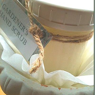 Gardener’s Hand Scrub – Tip Junkie