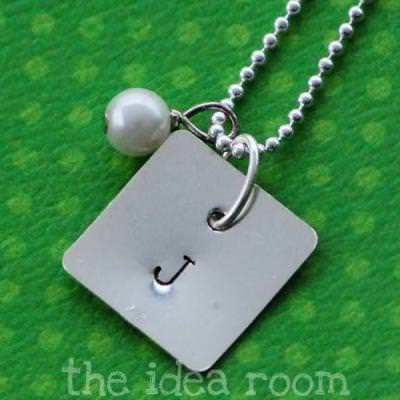 Stamped Initial Necklace {DIY} – Tip Junkie