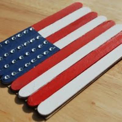 Popsicle Stick Flags {4th of July Crafts} – Tip Junkie