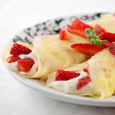 Strawberry White Chocolate Mouse Crepes {Mother’s Day Recipe} – Tip Junkie