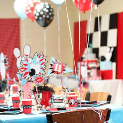 Bowling Party Table Settings {Centerpieces} – Tip Junkie