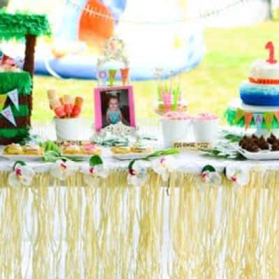 Luau Birthday Party {First Birthday} – Tip Junkie