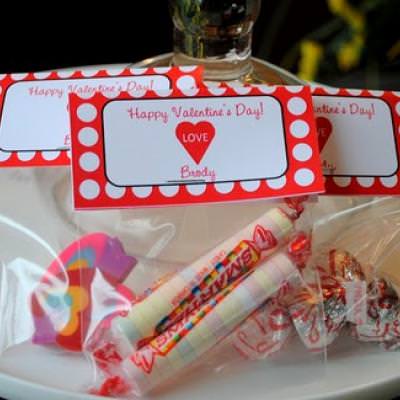Valentine’s Day Treat Bag Topper {Free Printable} – Tip Junkie