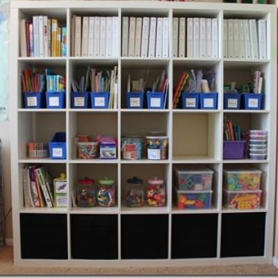 At Home Schoolroom Book Storage {Books} – Tip Junkie
