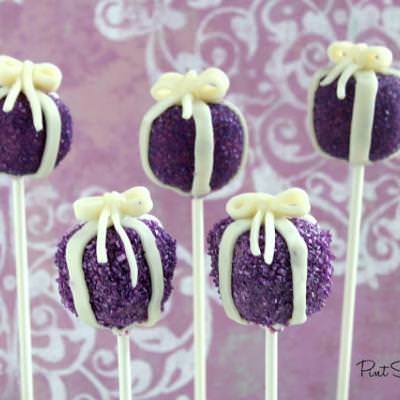 Birthday Present Cake Pops {party recipes} – Tip Junkie