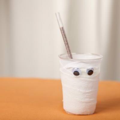 Kids Halloween Breakfast Mummy Cup {Kids Halloween Crafts} – Tip Junkie