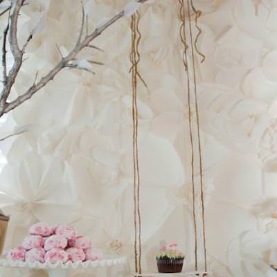 Paper Flower Backdrop Tutorial {Backdrop Ideas} – Tip Junkie