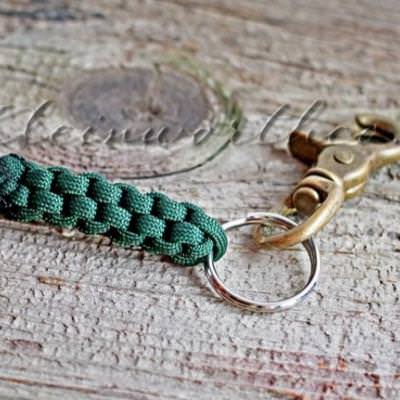 Paracord Survival Keychain {diy} – Tip Junkie