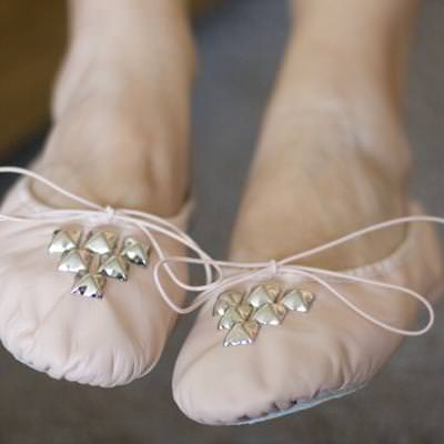 Studded Ballet Slippers DIY {Ballet} – Tip Junkie